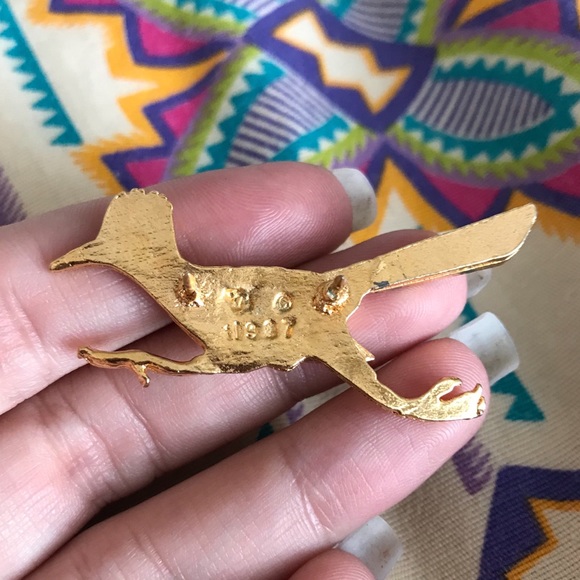 Vintage | Jewelry | Vintage Roadrunner Gold Tone Brooch Pin | Poshmark